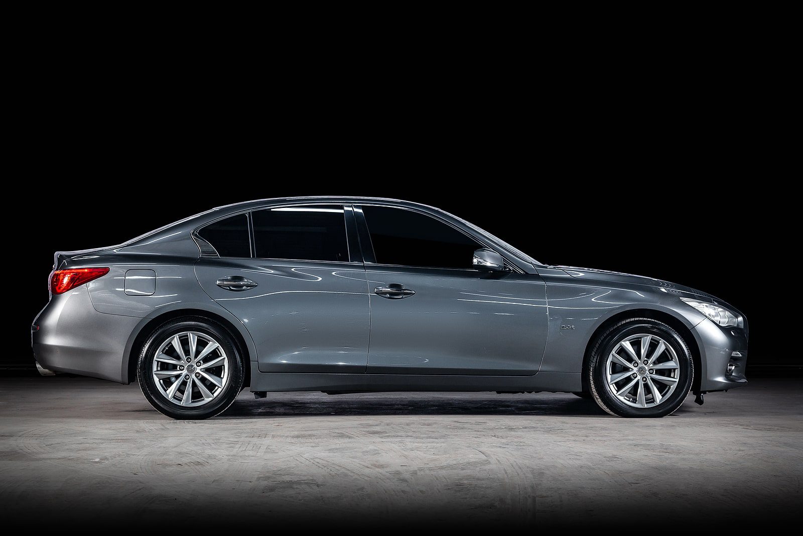 Infiniti Auto Body Shop & Collision Repairs, St Petersburg, FL